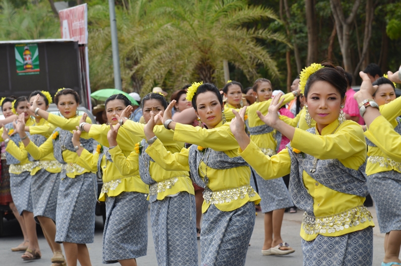 มมส จัดประกวดกิจกรรมงานสืบสานอนุรักษ์ประเพณีสงกรานต์ รดน้ำขอพร ...